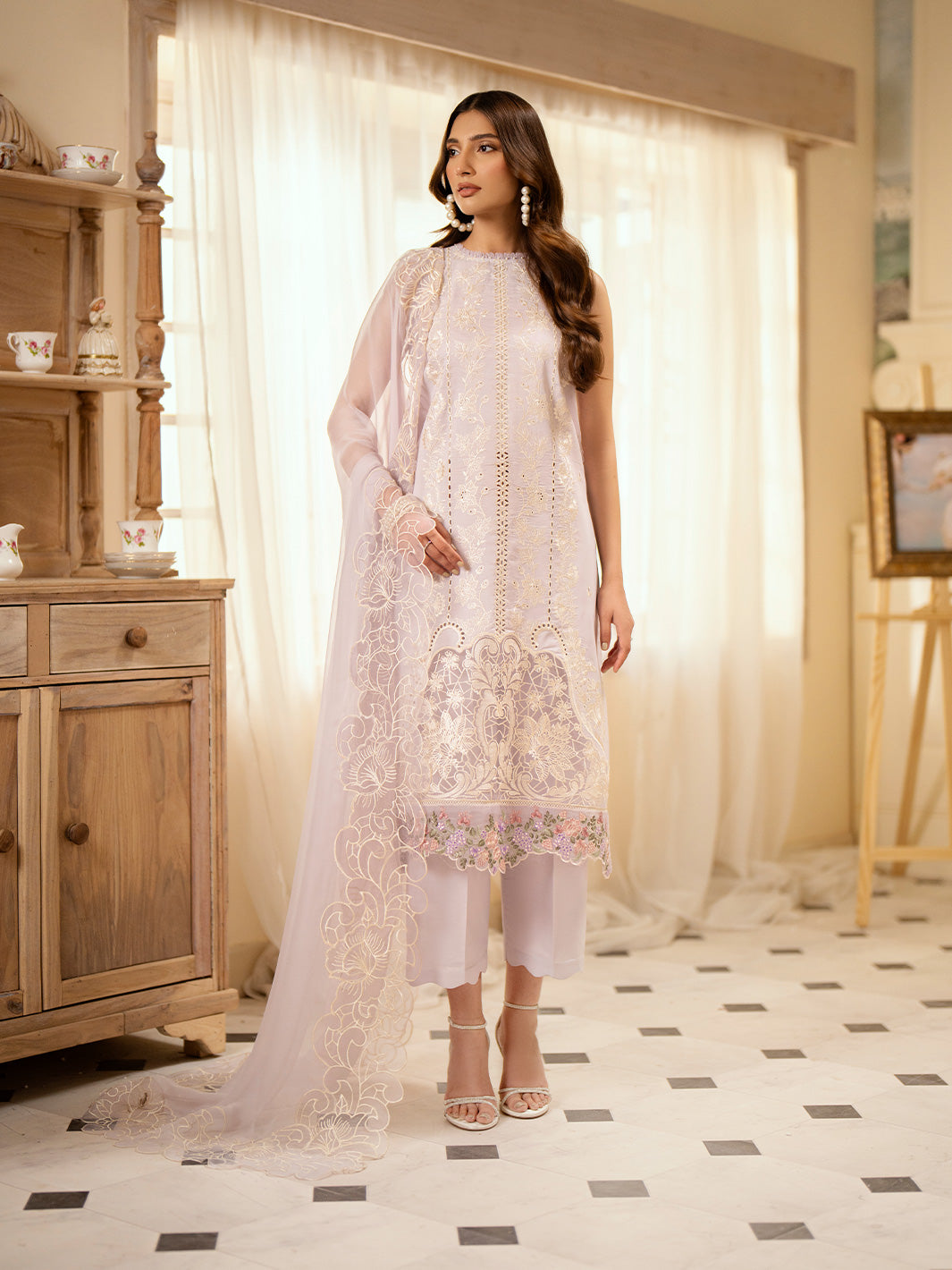 SCARLET | 3 PC LUXURY LAWN – Cinq Apparel